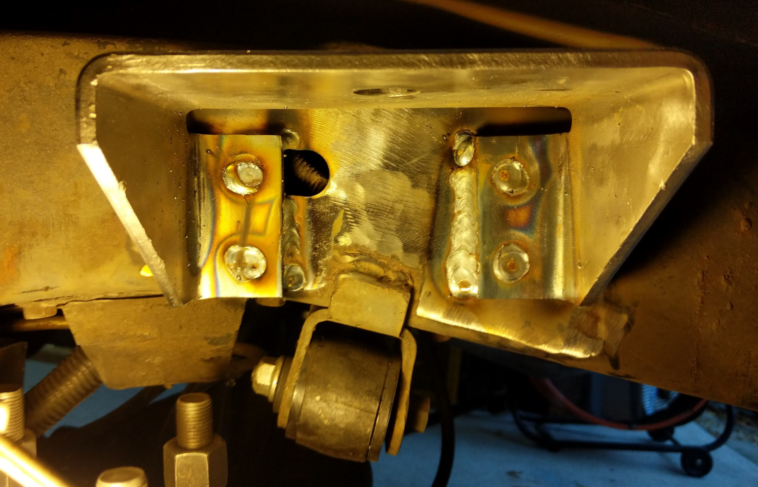 AIR LIFT Rear Helper Air Springs for the Wagoneer | The Longhorn Engineer